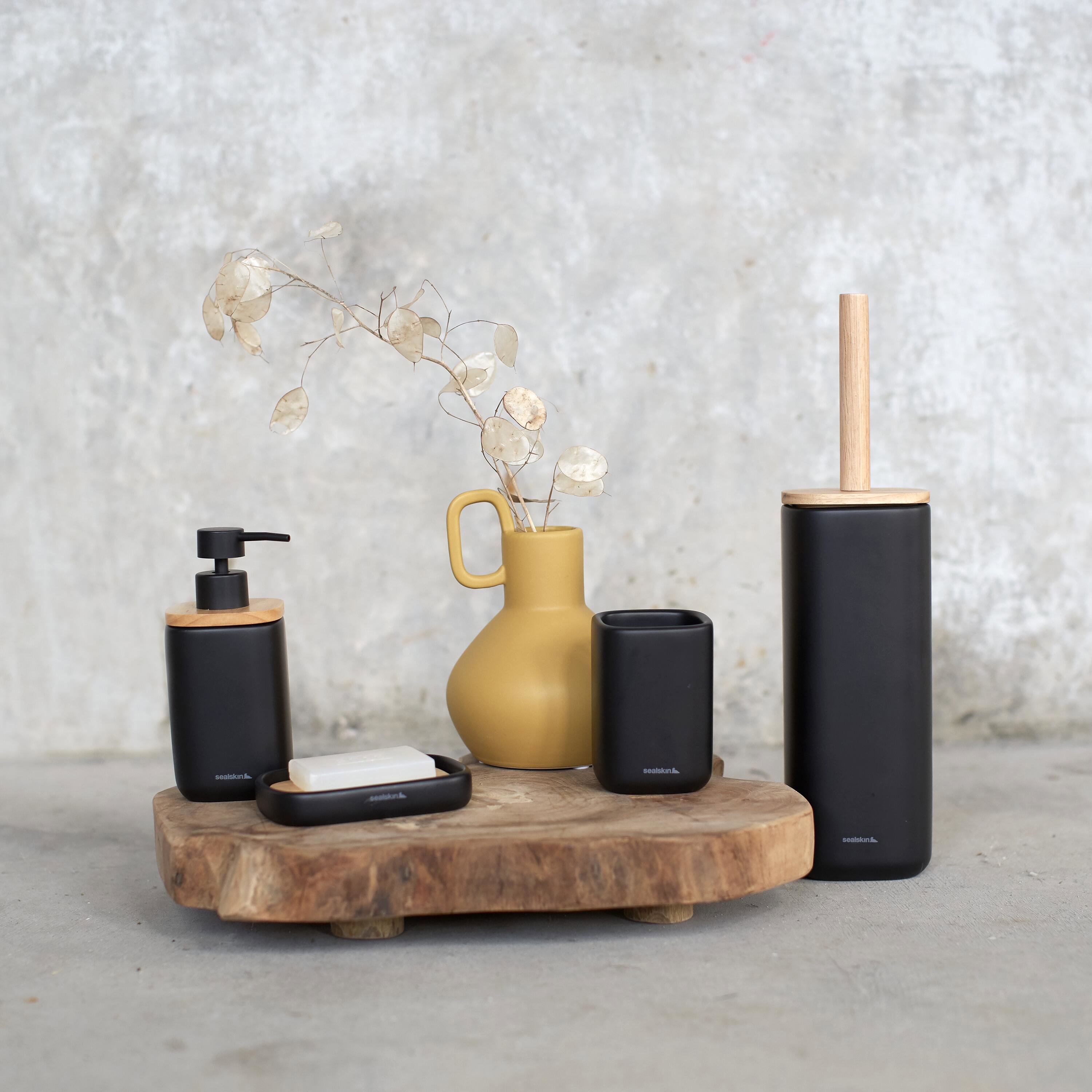 Sealskin series | Showers, accessories and bath textiles